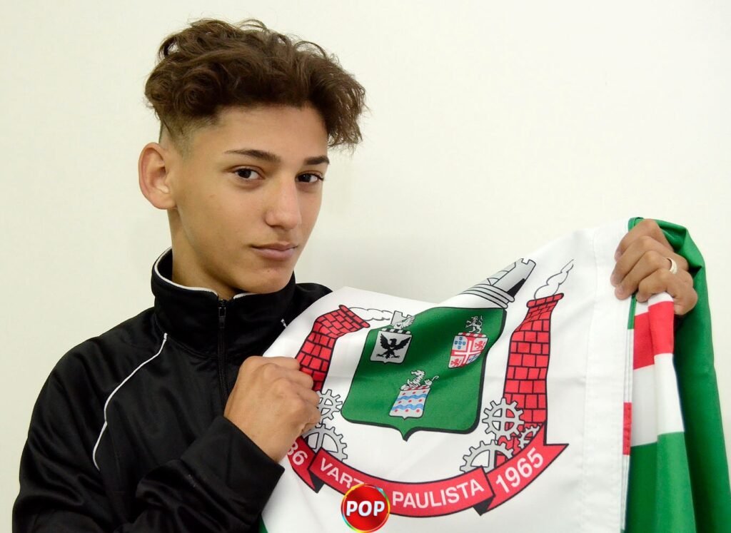 Breno Soares volta a Várzea Paulista consagrado como tricampeão de K-1 e kickboxing – POP TV